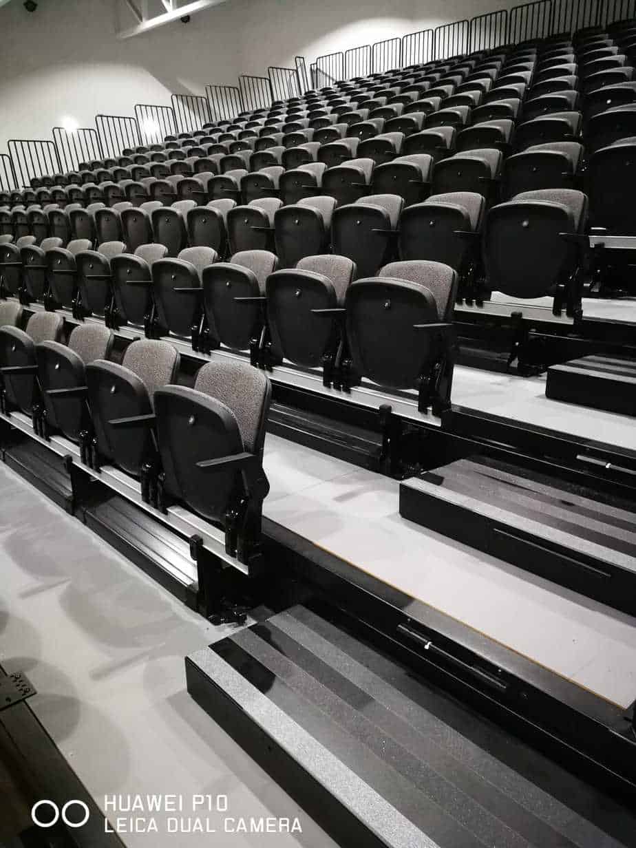 טריבונה טלסקופית IRWIN Seating Company -Versatract ארה"ב | מרקטוויז ...